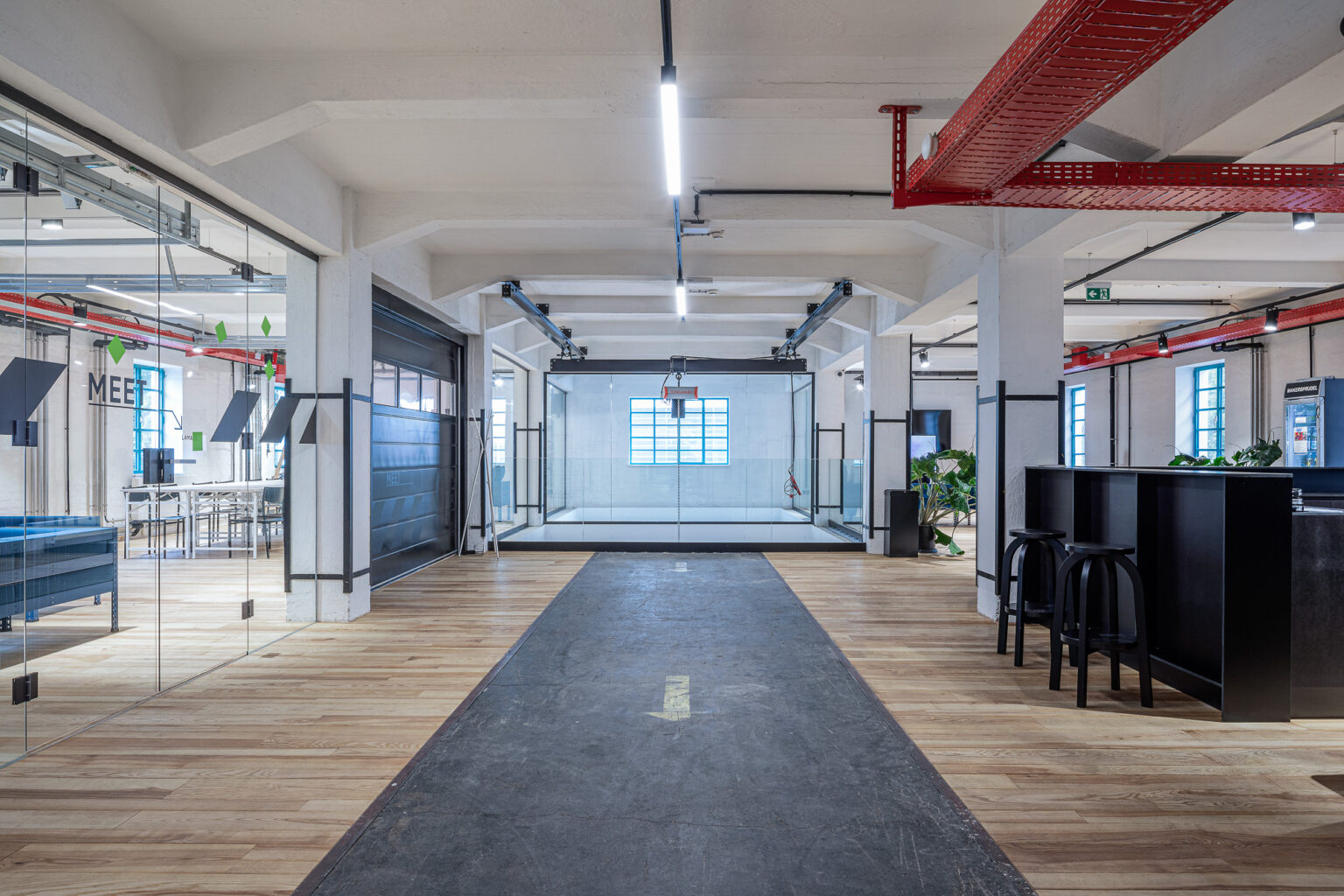 ABOUT – Creative Robotics